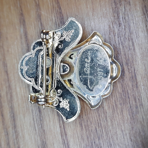 Jane Davis | Jewelry | Jane Davis Angel Pin 997 | Poshmark